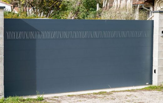 Plaque à induction rayée : 9 astuces pour les effacer Plaque à induction rayée : 9 astuces pour les effacer